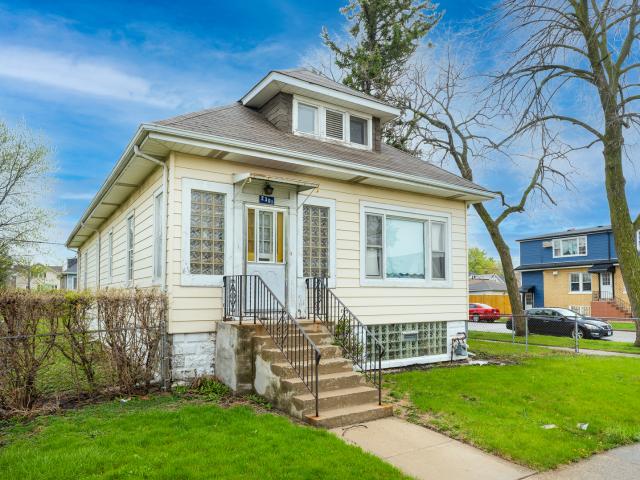 2301 N 74th Court