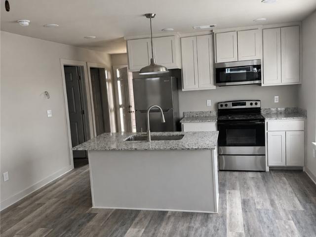 2301 N Center