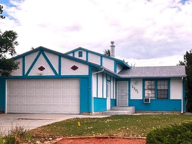 2301 Newcastle Dr, Pueblo, CO 81008