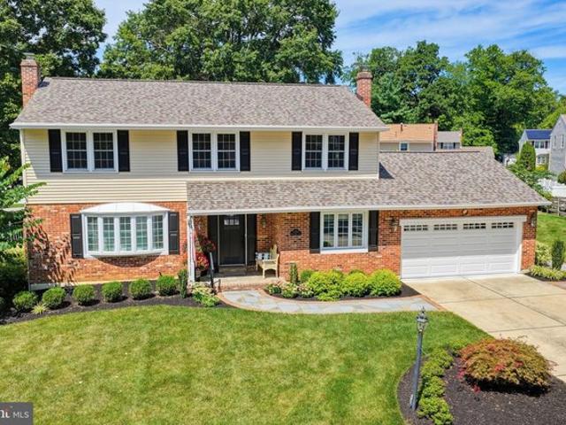 2301 Beacon Hill Dr, Wilmington, DE 19810
