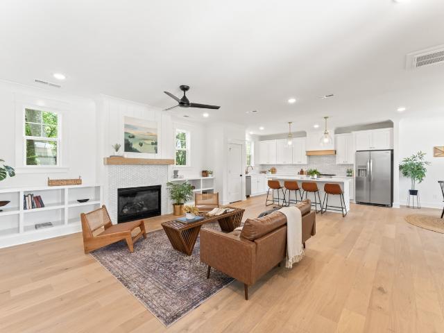2301 Brittany Dr