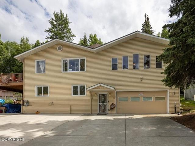 2301 Chandalar Dr, Anchorage, AK 99504