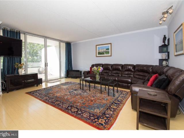 2301 Cherry Street # 3C