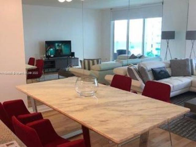 2301 Collins Ave #1018 Miami Beach, FL 33139