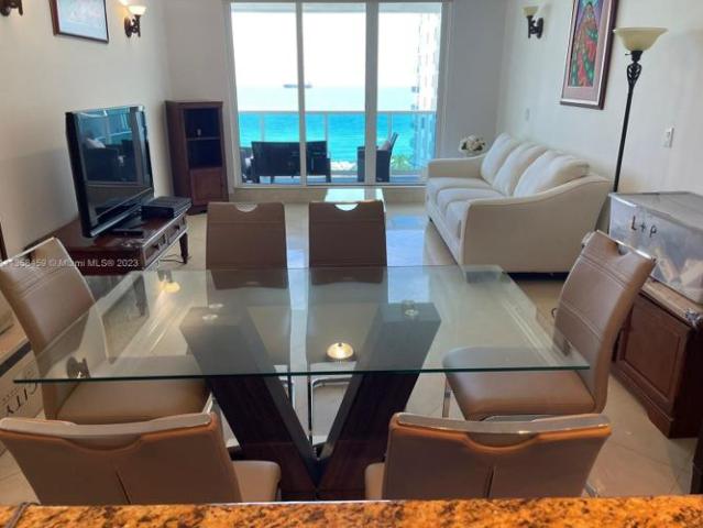 2301 Collins Ave #1025, Miami Beach, FL 33139