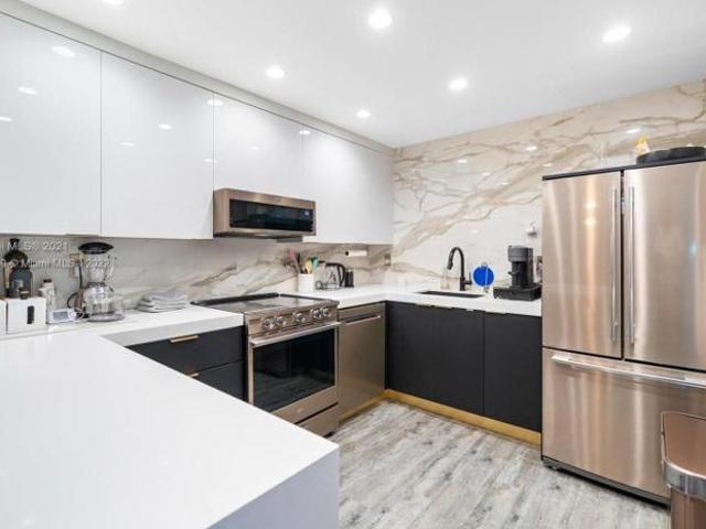 2301 Collins Ave #306 Miami Beach, FL 33139