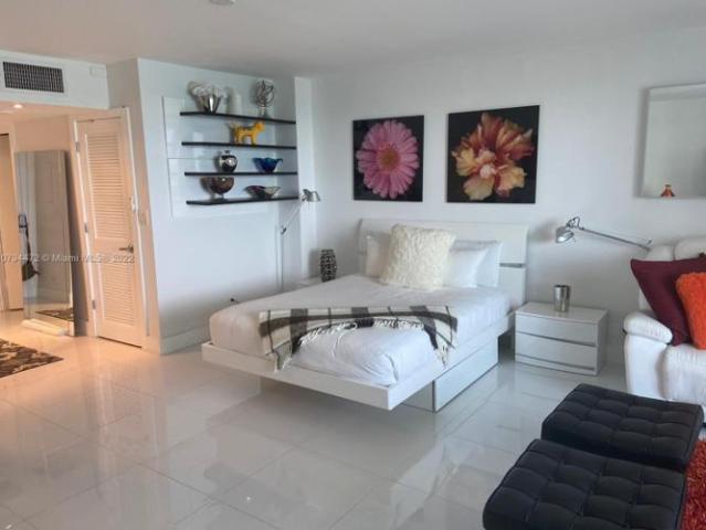 2301 Collins Ave #841 Miami Beach, FL 33139
