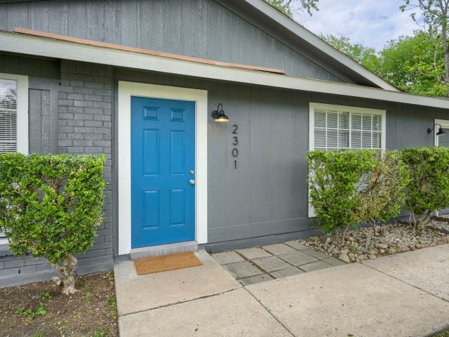 2301 Dove Springs Dr, Austin, TX 78744 | MLS #8181 | Compass