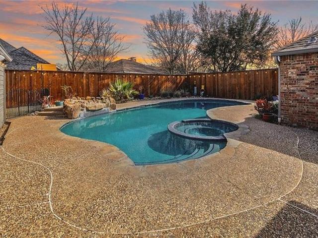 2301 E Briargate Dr, Bryan, TX 77802