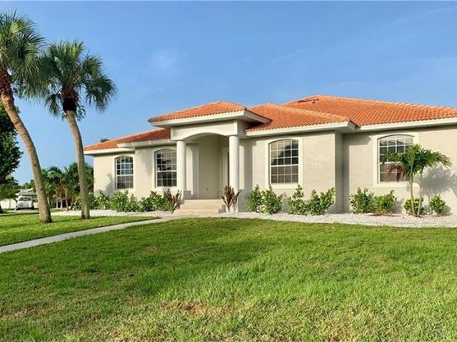 2301 Goya Dr, Nokomis, FL 34275