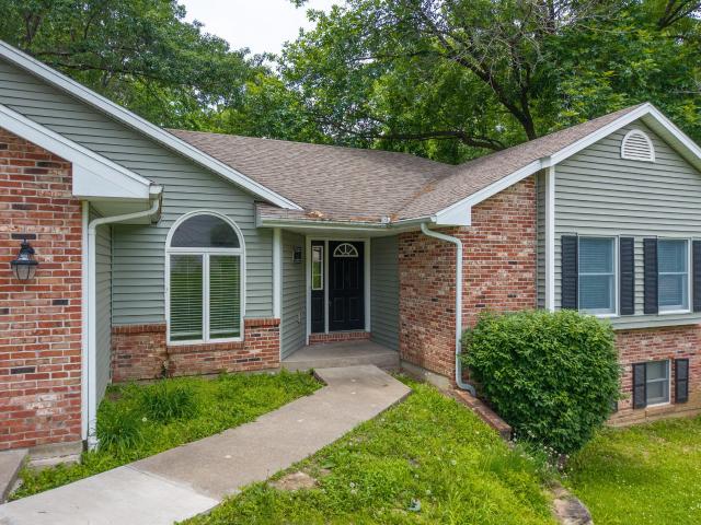 2301 grant ln
