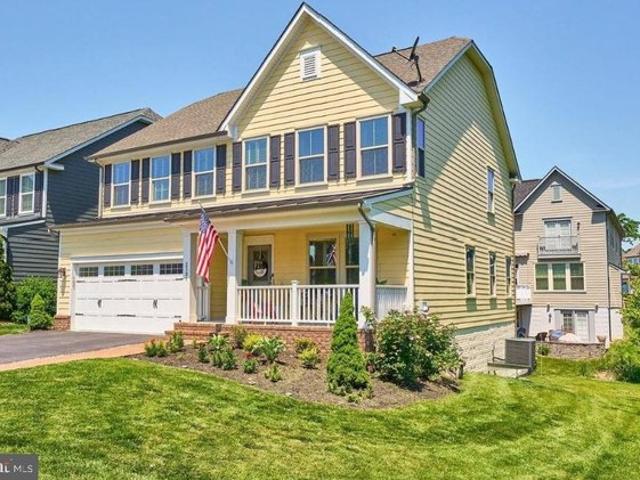 2301 Harmsworth Dr, Dumfries, VA 22026