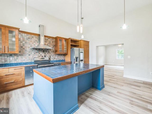 2301 Johnson