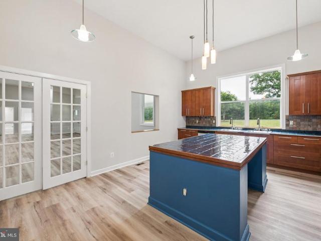2301 johnson