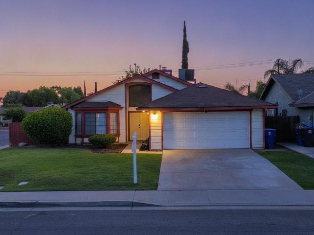 2301 Kelso Peak Avenue
