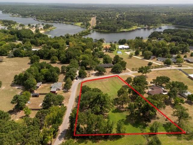 2301 Lakefront Shores Dr, Athens, TX 75752