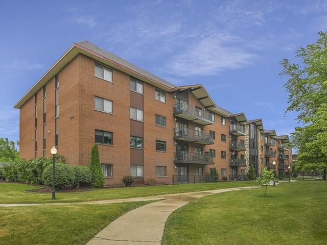 2301 rd St Apt 401, Homewood, IL 60430