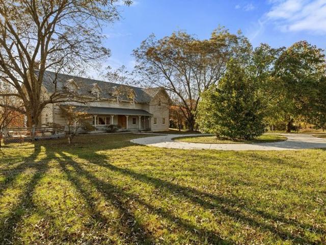 2301 Rock Creek Rd, Estill Springs, TN 37330