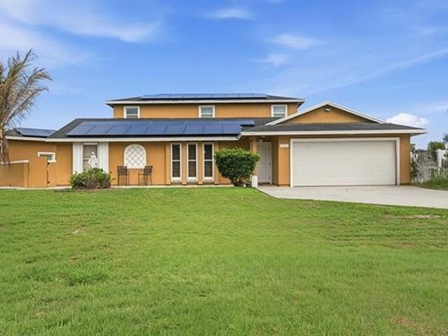 2301 SW Barber Ln, Port Saint Lucie, FL 34984