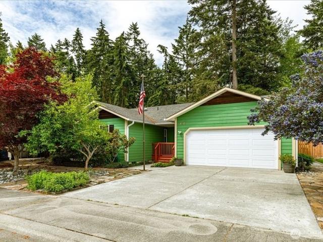 2301 SW Rosario Pl, Oak Harbor, WA 98277