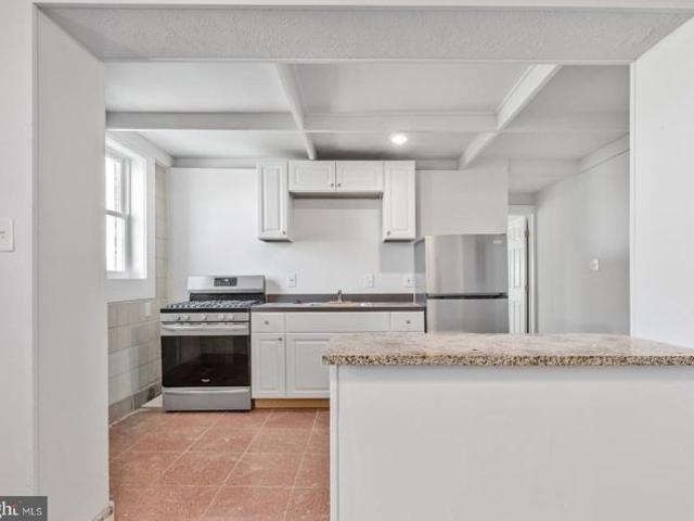 2301 S 16th St #3, Philadelphia, PA 19145