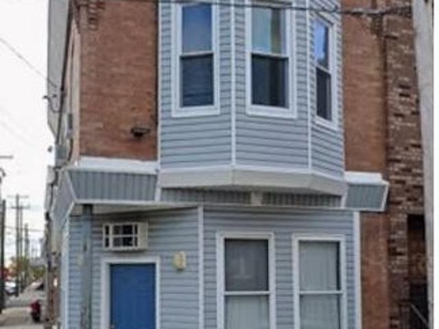 2301 S Croskey St, Philadelphia, PA 19145