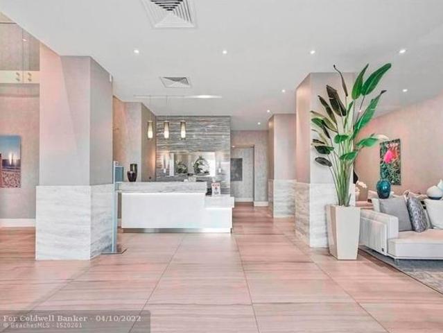 2301 S Ocean Dr #1707 Hollywood, FL 33019