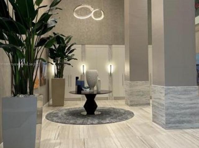 2301 S Ocean Dr #607 Hollywood, FL 33019