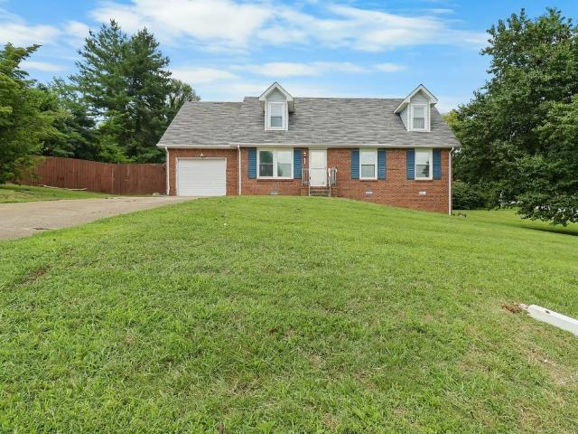2301 Sherwood Hills Ct