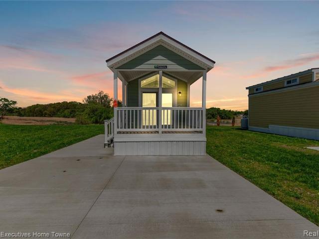 2301 Water St. Lot 8