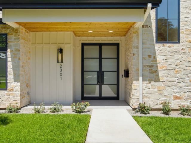 2301 Westworth Cir