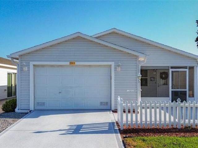 2301 Whisper St, The Villages, FL 32162