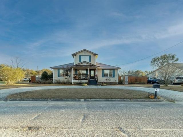 2301 Windstone Dr, Pensacola, FL 32526