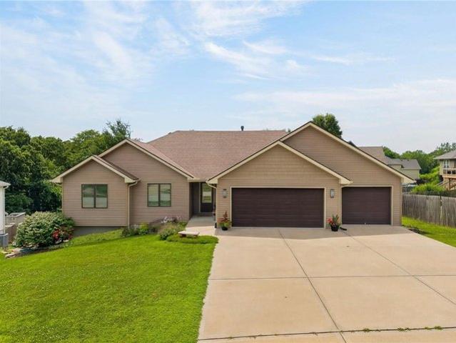 2301 Woodland Cir, Kearney, MO 64060