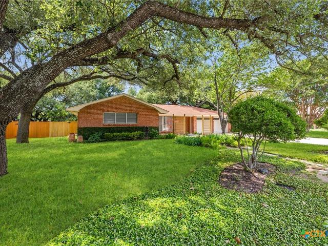 2302 Mockingbird Lane