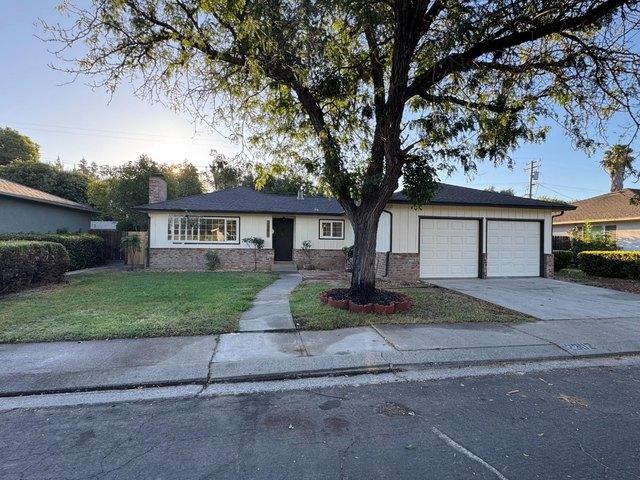 2302 Monte Carlo Ave, Modesto, CA 95350