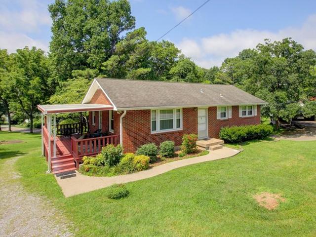 2302 Old Ashland City Rd, Clarksville, TN 37043