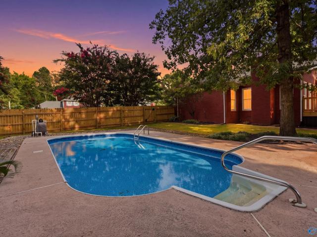 2302 Cumberland Place SW