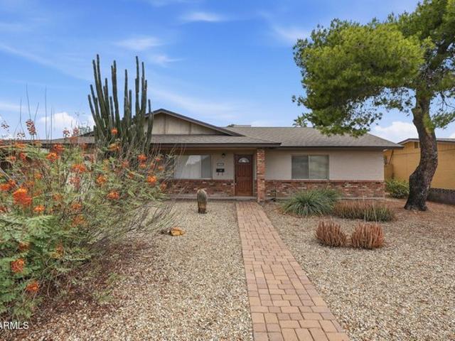 2302 E Waltann Ln, Phoenix, AZ 85022