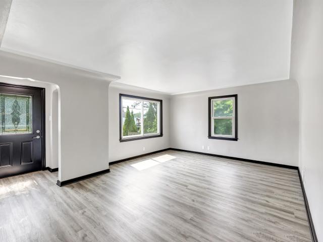 2302 glendale avenue