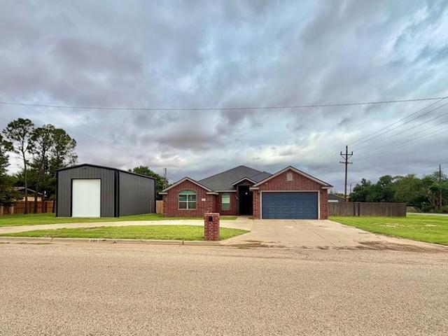 2302 Highland Dr, Lamesa, TX 79331