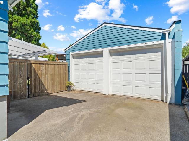 2302 SE 58TH AVE