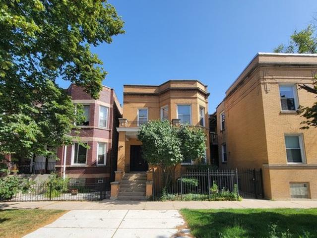 2302 W Addison St, Chicago, IL 60618