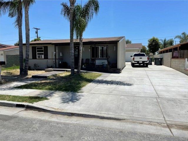2302 W LA Verne Ave, Santa Ana, CA 92704