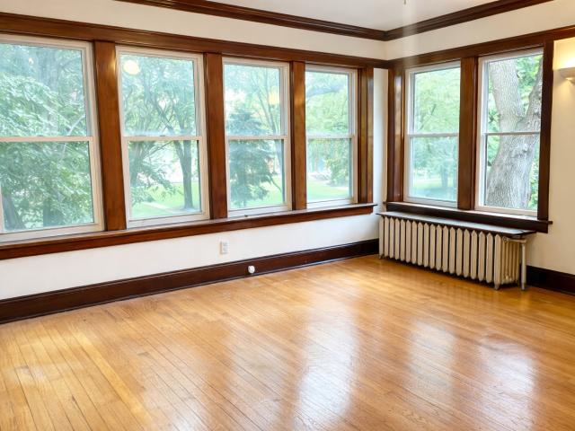 2302 W Sunnyside Ave, Unit 2W, Chicago, IL 60625 | Compass