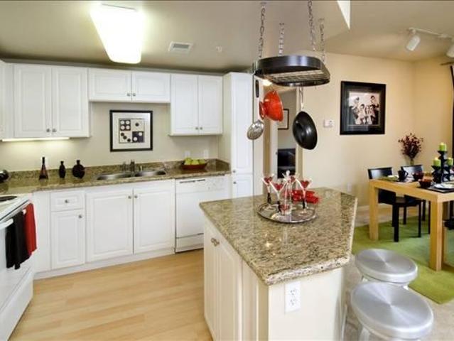 $2302 / 1br 713ft² Imagine Whipping Up A Meal In This Kitchen!