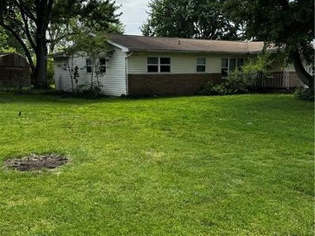 2303 Mimosa Dr, Olney, IL 62450