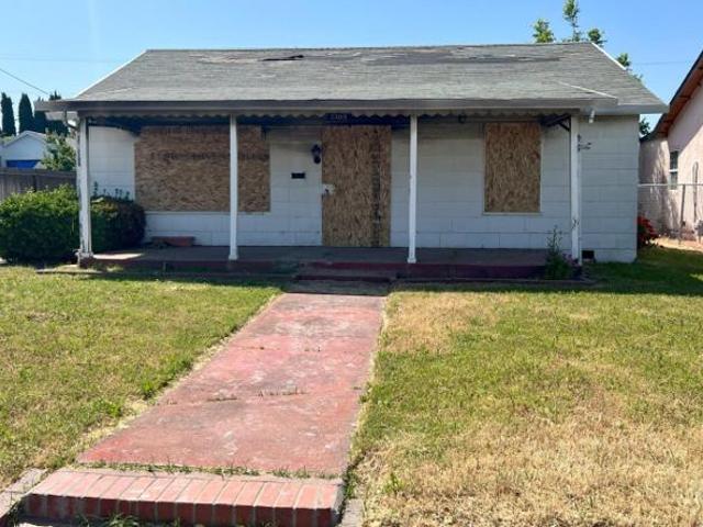 2303 N Funston, Stockton, CA 95205