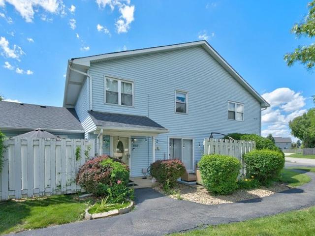2303 Aster Dr Unit 2303, Crest Hill, IL 60403