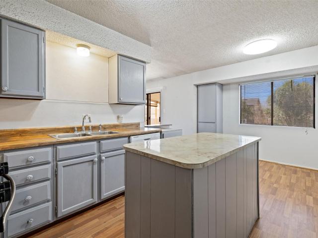 2303 Carolyn Dr